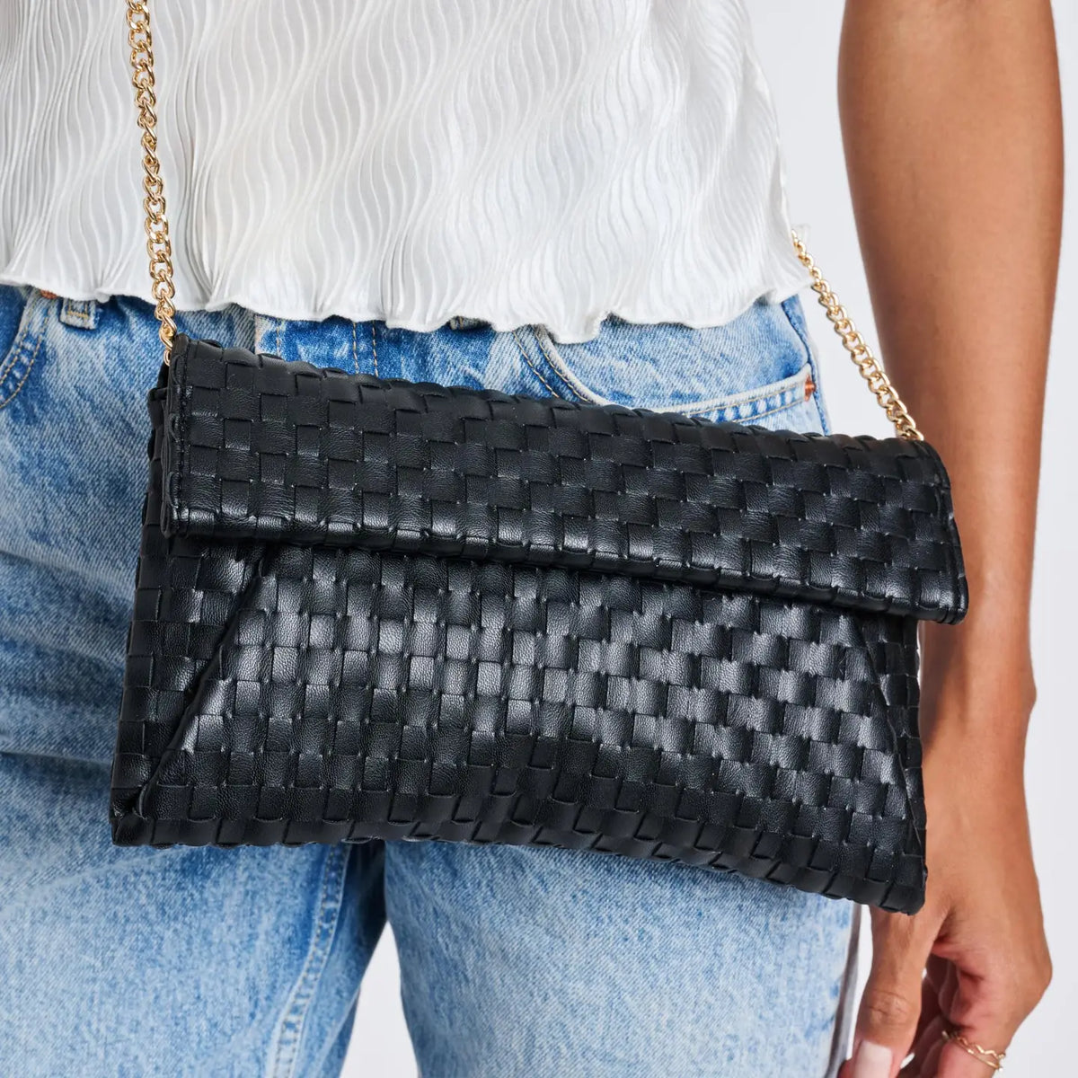 Priscilla Woven Clutch: Black – Watson's Mercantile